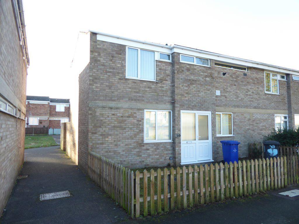 St John`s Close, Mildenhall IP28 3 bed terraced house to rent - £1,150 ...