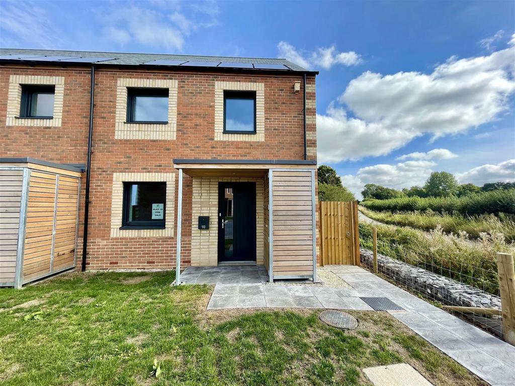 Hook Hollow, Seend Cleeve, Seend 2 bed end of terrace house - £134,000