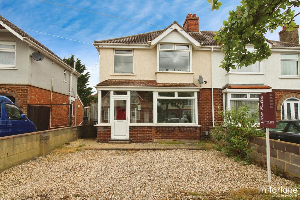 Copse Avenue, Swindon SN1 3 bed semi-detached house - £275,000
