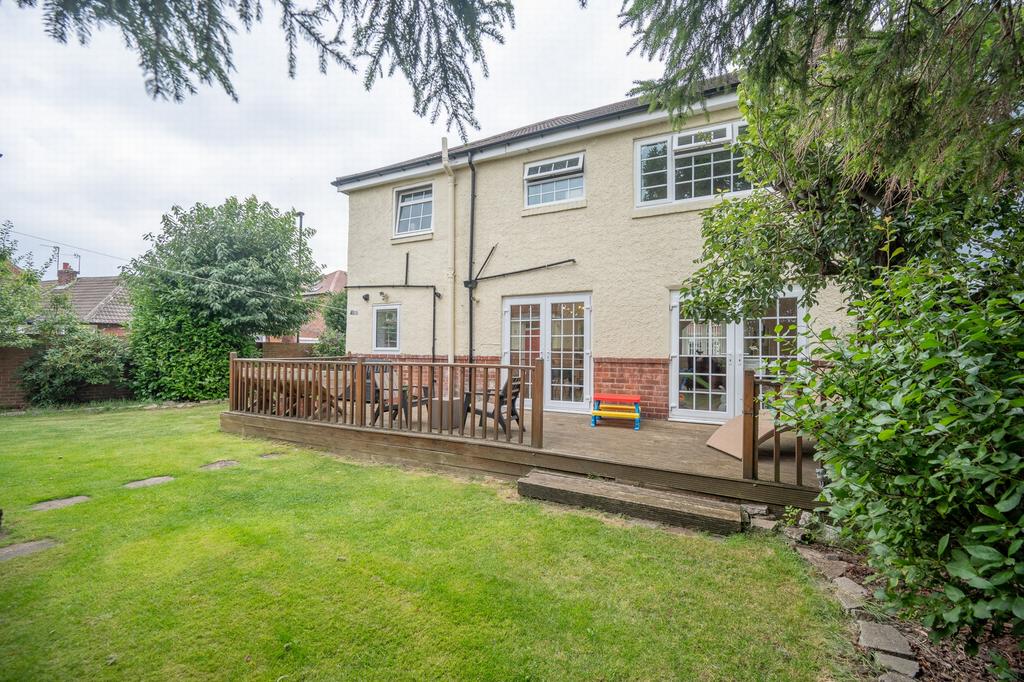 Thropton Avenue, Benton, NE7 4 bed semi-detached house - £380,000