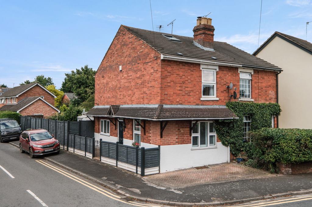 The Drive, Worcester, WR3 7JS 3 bed semi-detached house - £295,000