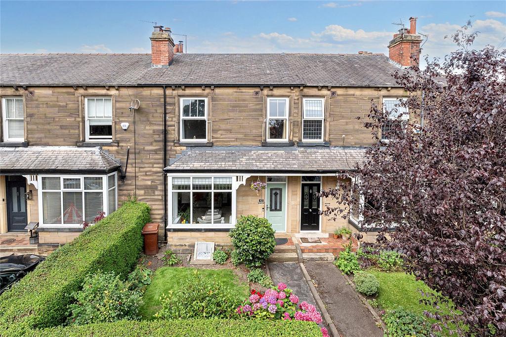 The Laurels, Scatcherd Lane, Morley... 3 bed terraced house - £369,995