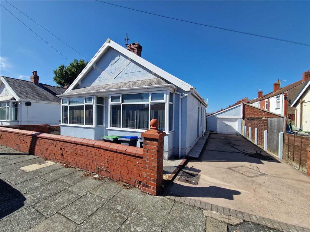 Hemingway, Blackpool 4 bed bungalow - £1,000 pcm (£231 pw)