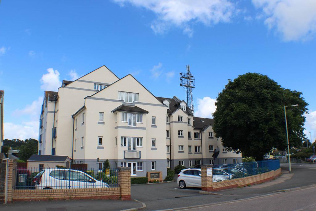 Strand Court, Bideford 1 bed apartment - £140,000