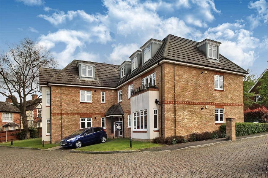 College Court, Woking GU22 1 bed apartment - £1,250 pcm (£288 pw)
