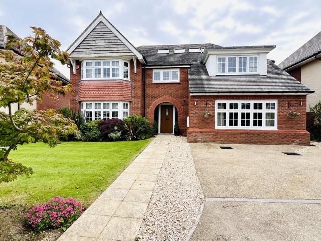 Langland Grove, Langland, SA3 5 bed detached house - £4,500 pcm (£1,038 pw)