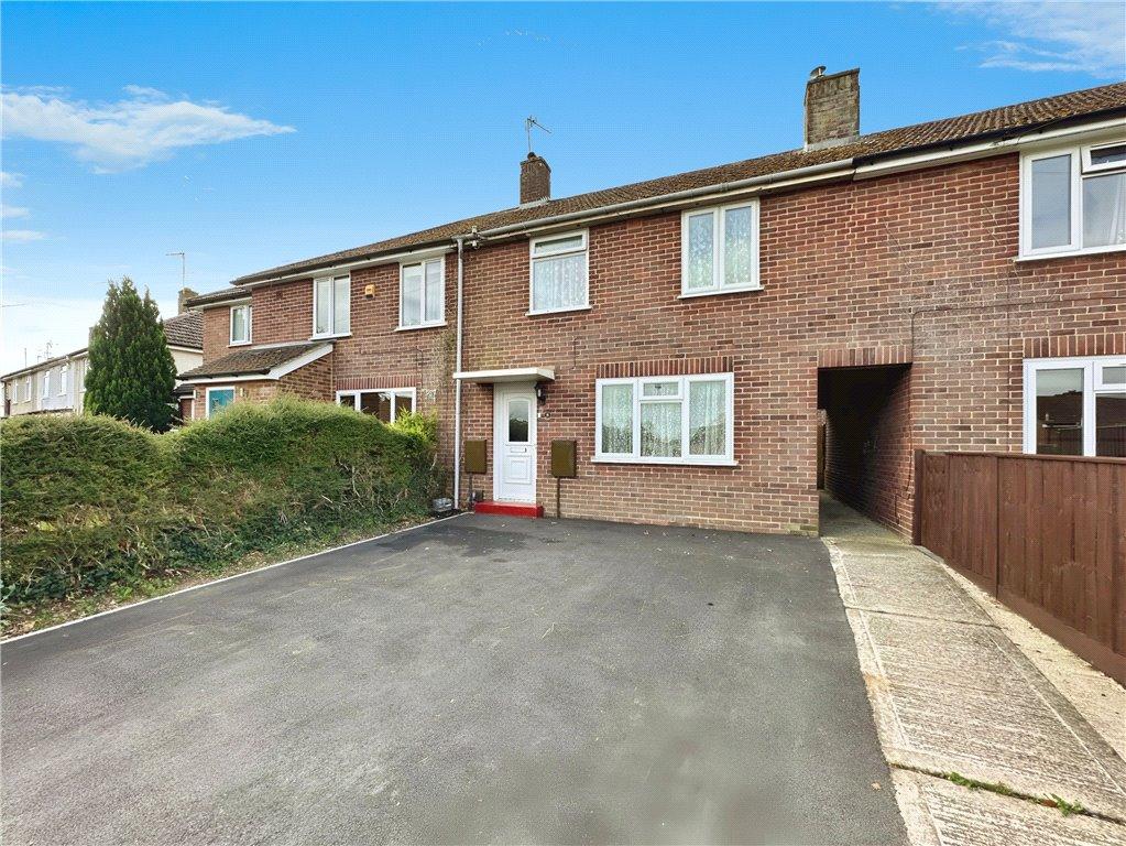 Grafton Road, Tilehurst, Reading 2 bed terraced house - £330,000