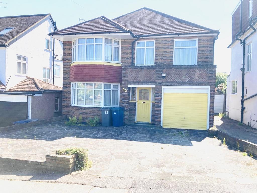 Broadfields Avenue, Edgware HA8 4 bed detached house - £899,950