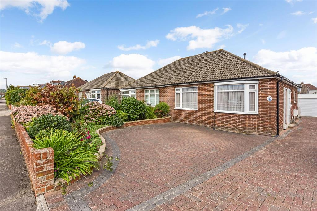 Seafield Road, Portchester, Fareham 2 bed semi-detached bungalow for sale - £325,000