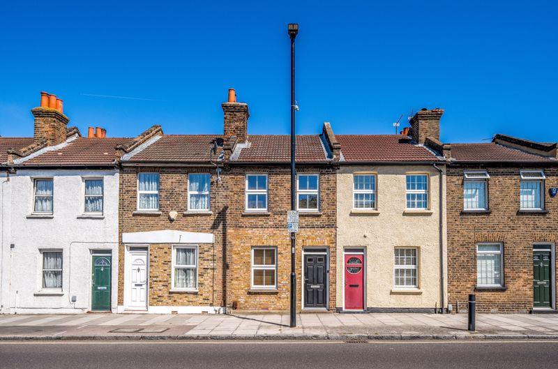 Footscray Road, London SE9 2 bed terraced house for sale - £415,000