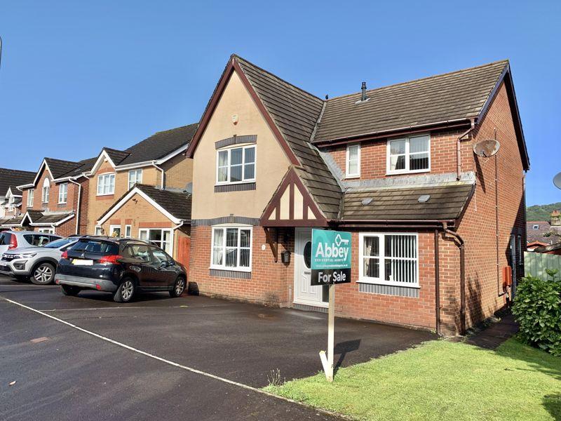 Hunters Ridge, Tonna, Neath, SA11 3FE 4 bed detached house for sale - £ ...