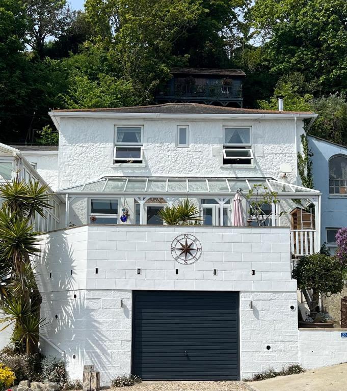 Spring Hill Ventnor 1 bed apartment - £950 pcm (£219 pw)