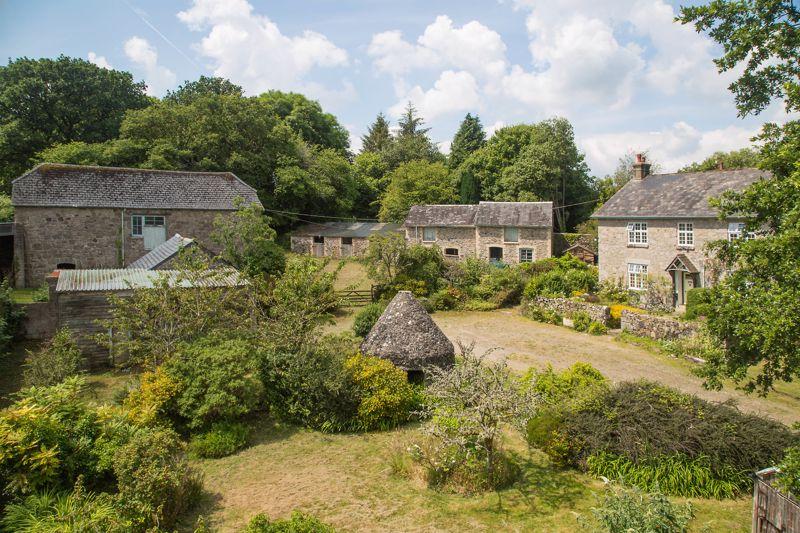 Newton Abbot TQ13 4 bed detached house for sale - £1,300,000