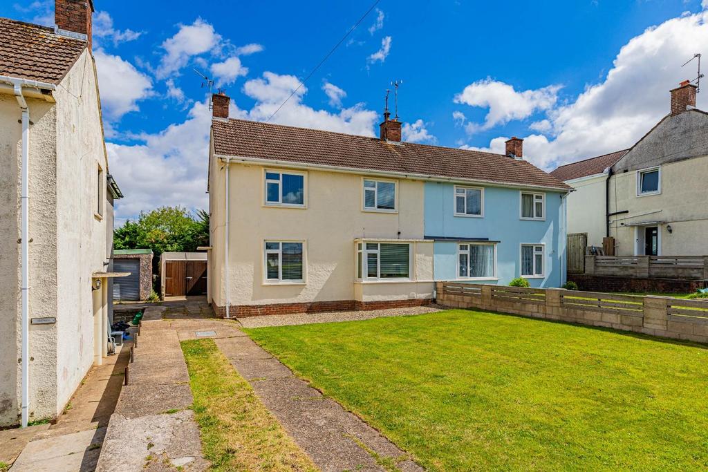 Laburnum Way, Penarth CF64 3 bed semi-detached house - £400,000