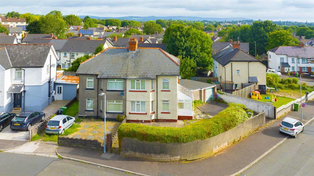 Highmead Road, Cardiff CF5 3 bed semi-detached house - £215,000