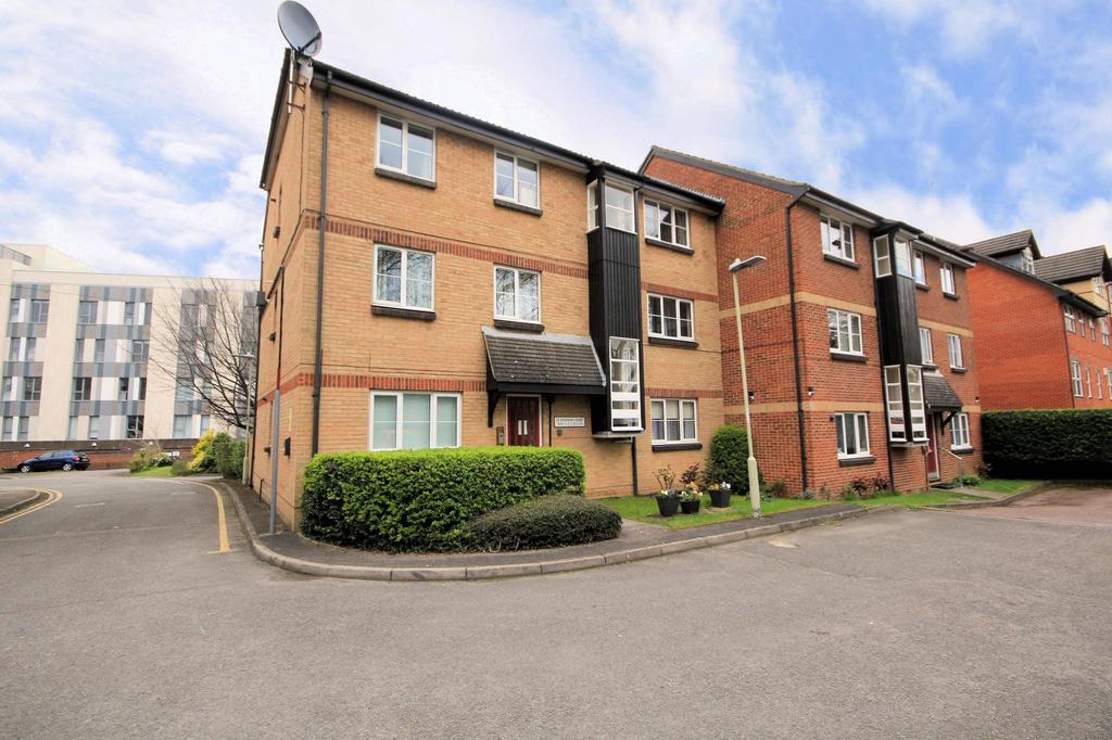St. Andrews Court, Reading RG1 1 bed apartment - £1,050 pcm (£242 pw)