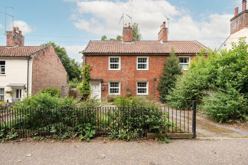 Church Street, Coltishall 4 bed terraced house - £375,000