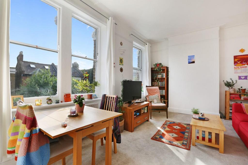 Denmark Road, London, SE5 2 bed flat - £550,000