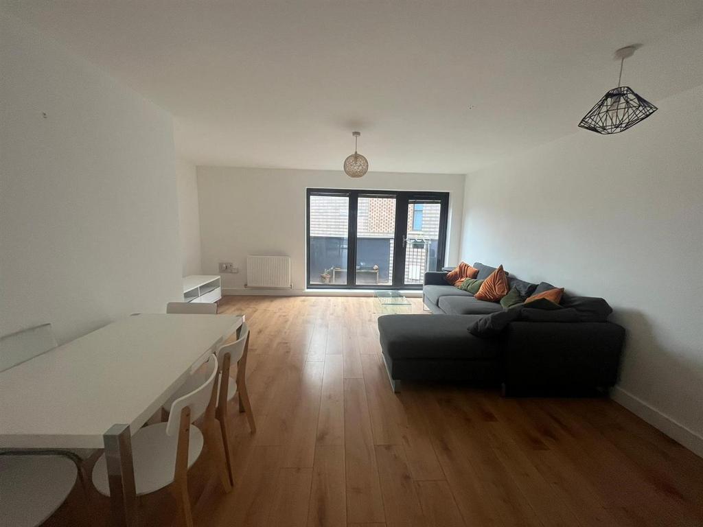 Navigation Street, Ancoats, Manchester 3 bed house - £2,100 pcm (£485 pw)