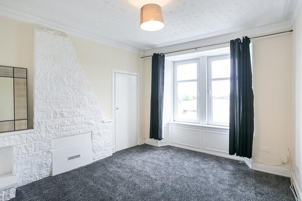 Hawkhead Road, Paisley, PA2 2 bed flat - £48,000