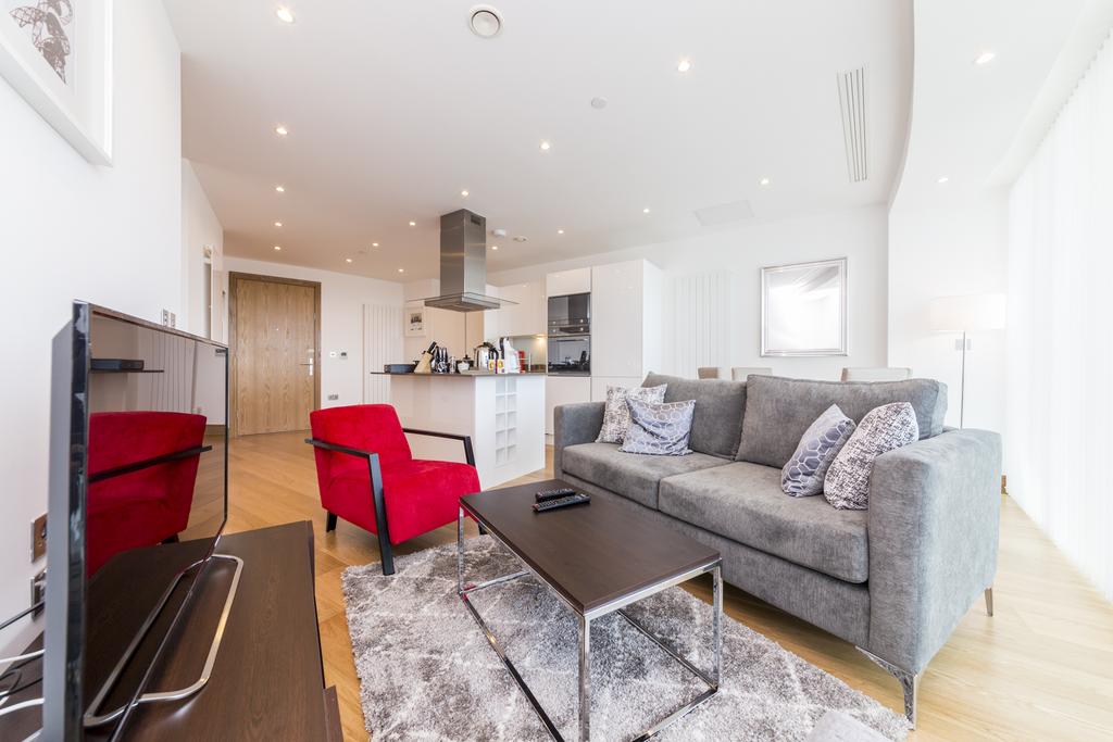 Arena Tower, Canary Wharf E14 1 bed apartment - £2,600 pcm (£600 pw)