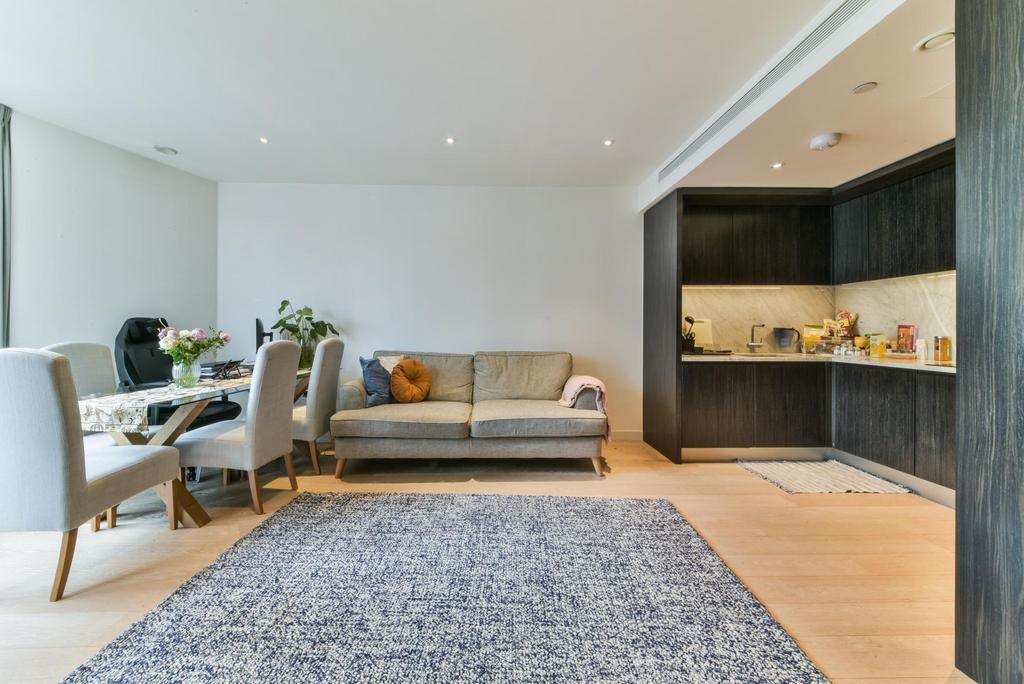 Charrington Tower, New Providence... 1 bed apartment - £2,297 pcm (£530 pw)