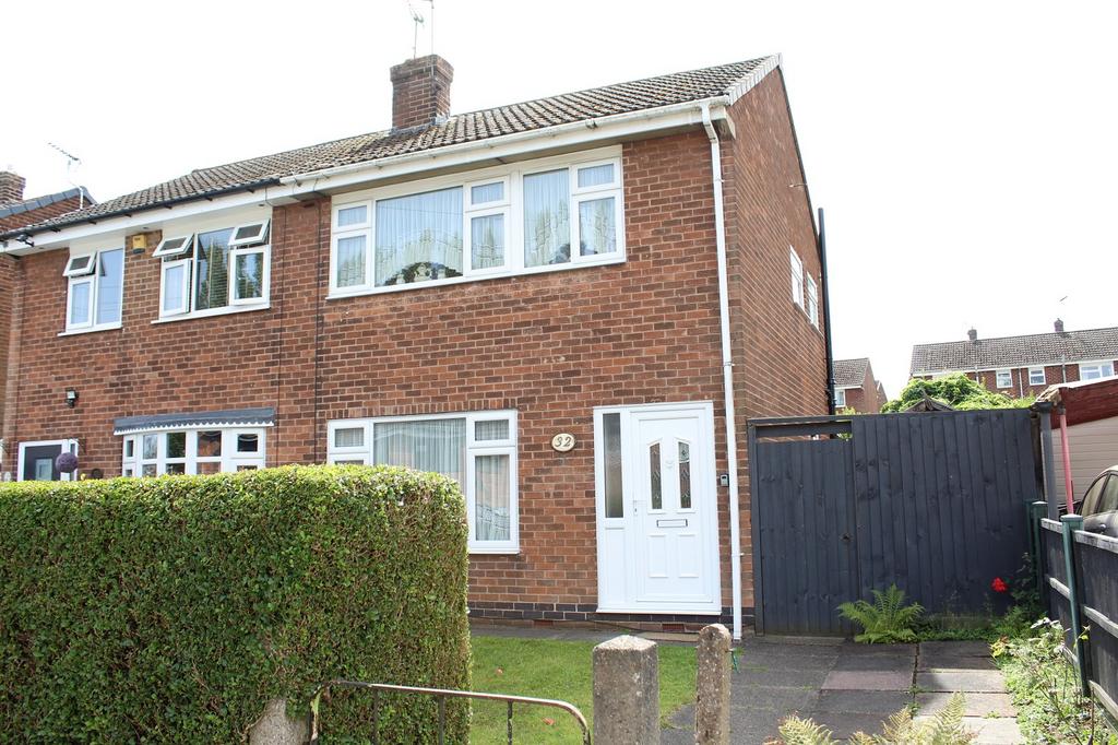 Beech Avenue, Alfreton, Derbyshire.... 2 bed semi-detached house - £150,000