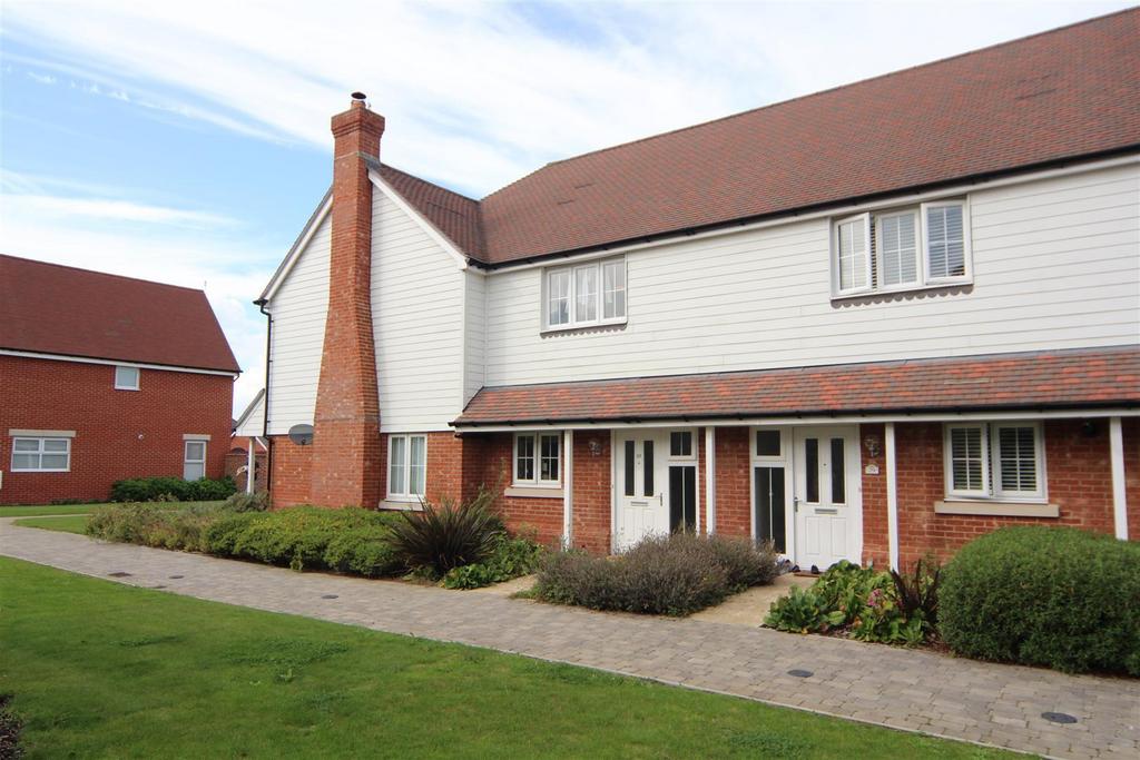 Waterloo Walk, Kings Hill, ME19 4QS 2 bed terraced house - £1,450 pcm ...