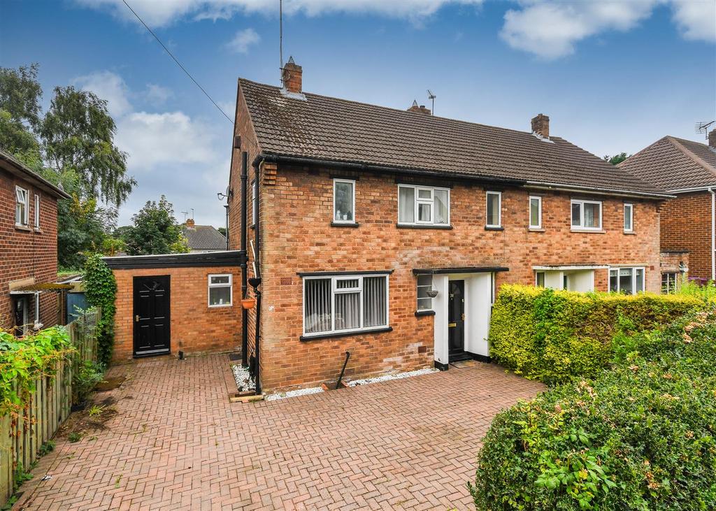 38 Derby Avenue, Claregate... 4 bed semi-detached house for sale - £260,000