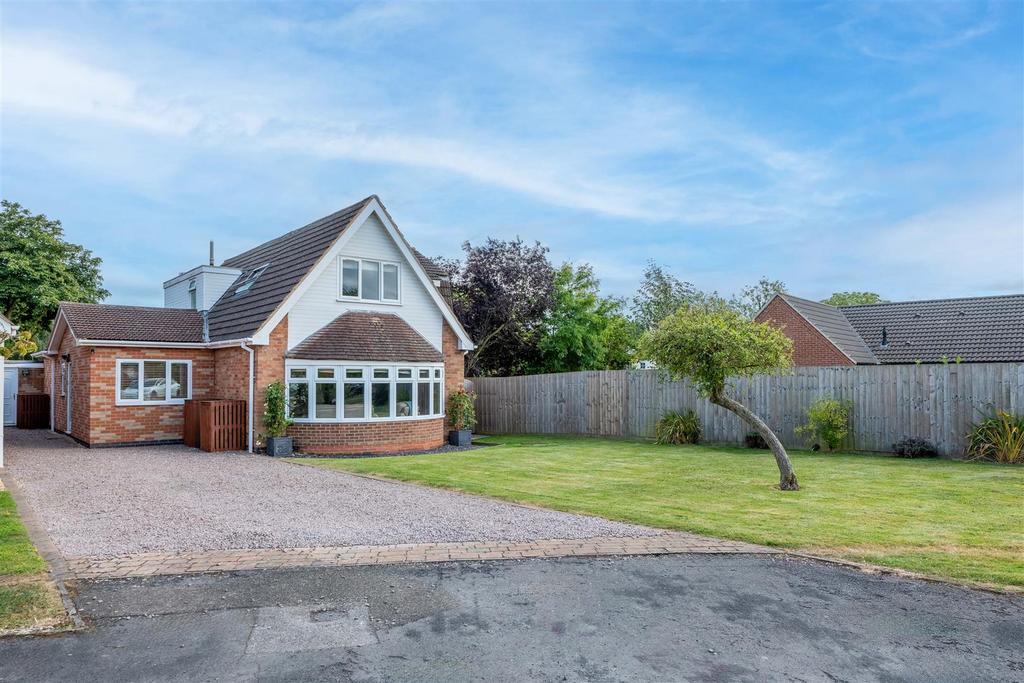 The Meadows, Long Bennington 4 bed detached house - £425,000