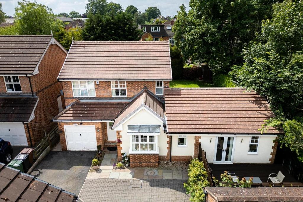 Meadow Walk, Leeds LS7 4 bed detached house for sale - £550,000