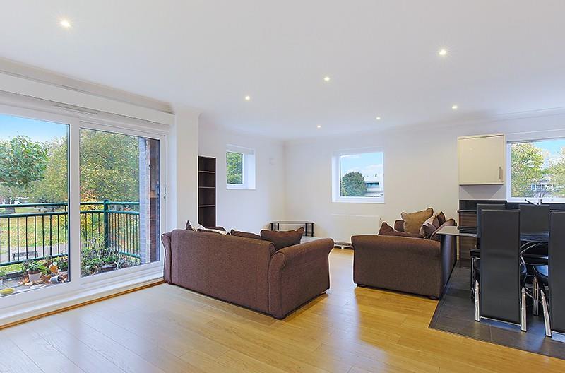 Luralda Wharf, Saunders Ness Road... 1 bed flat - £1,842 pcm (£425 pw)