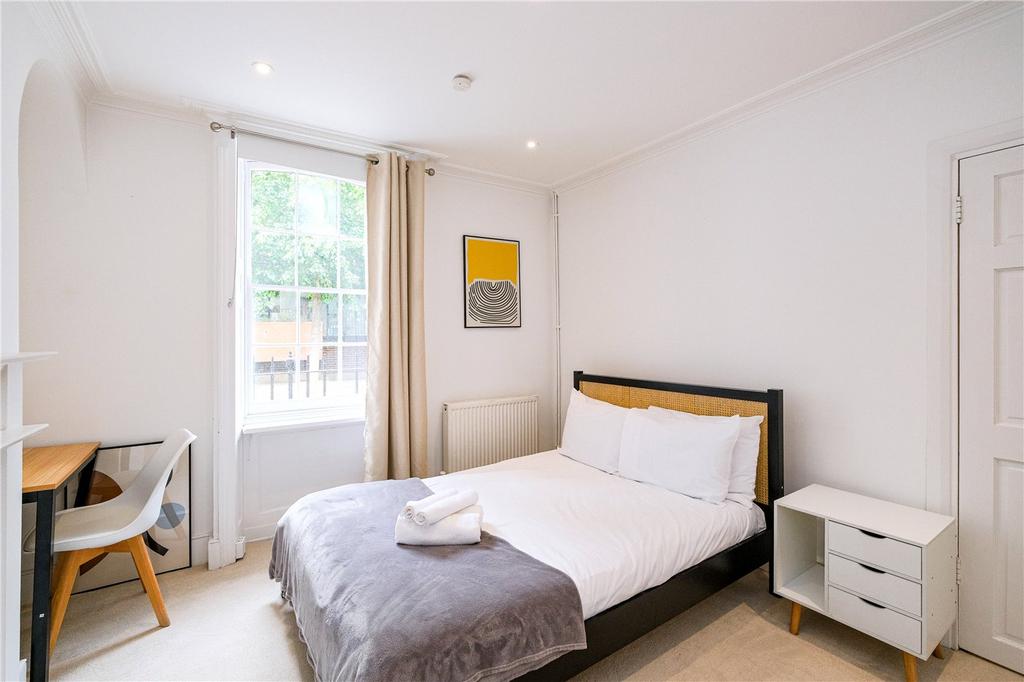 Ashby Street, London, EC1V 4 bed terraced house - £6,000 pcm (£1,385 pw)