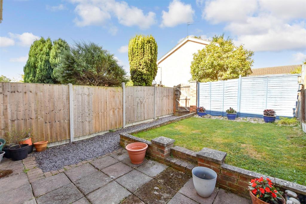 Merton Road, Bearsted, Maidstone, Kent 2 bed terraced house for sale ...