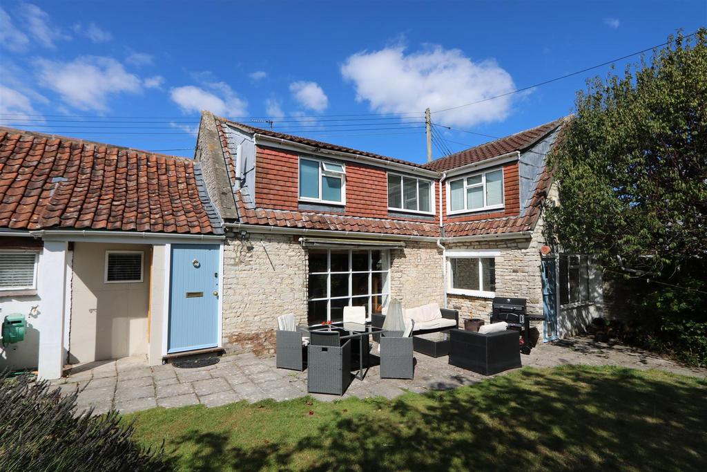 Vicarage Lane, Compton Dando 4 bed detached house - £750,000