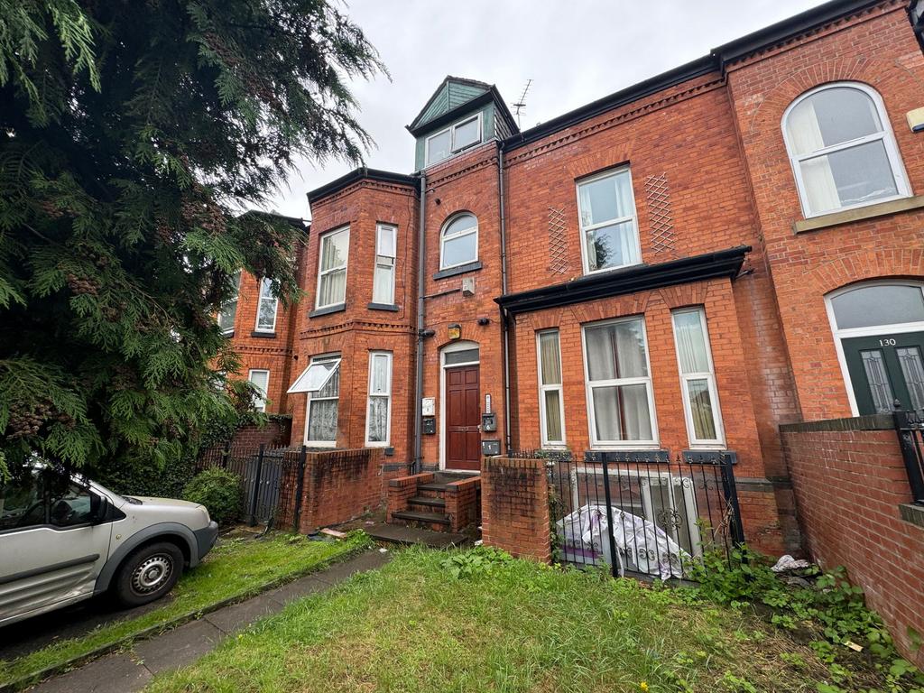 Dickenson Road, Manchester M14 1 bed flat - £99,950