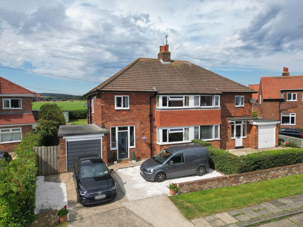 45 Holmstead Avenue, Whitby 3 bed semi-detached house for sale - £320,950