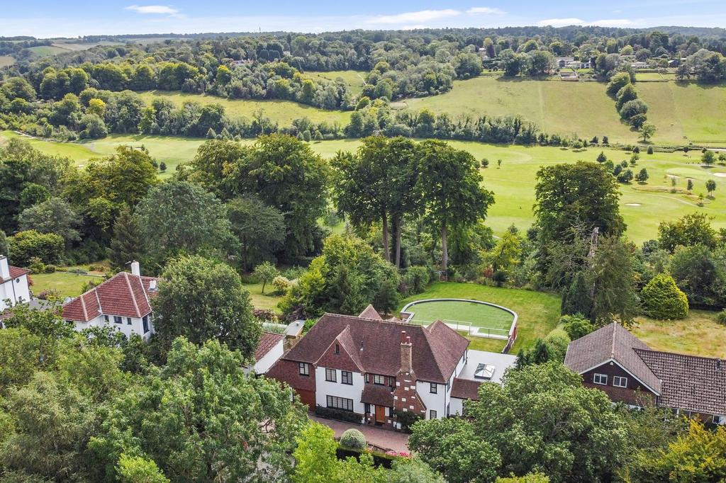 Beechwood Lane, Warlingham CR6 5 bed detached house - £1,700,000