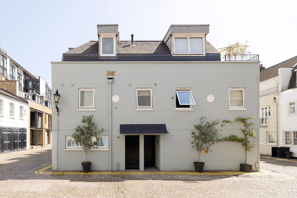 Princes Gate Mews, London, SW7 2 bed flat - £1,950,000