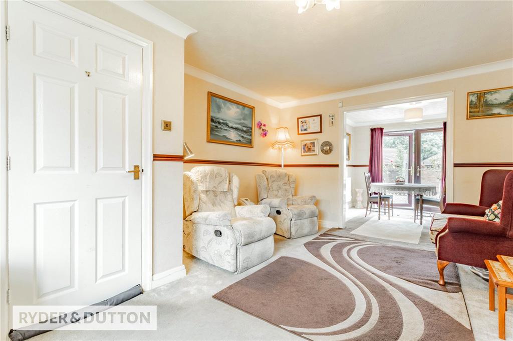 The Green, Castleton, Rochdale... 4 bed detached house - £300,000