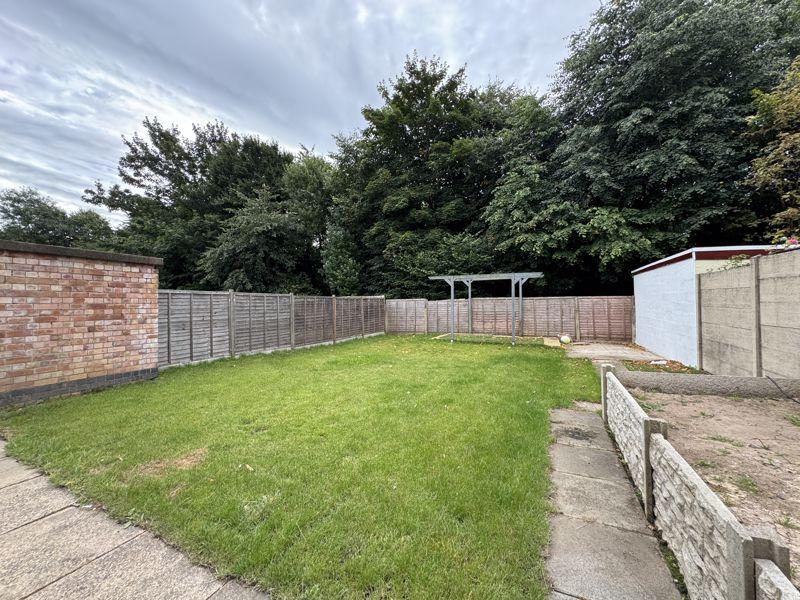 Broom Leys Road, Coalville LE67 3 bed detached house - £1,400 pcm (£323 pw)