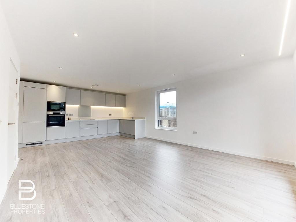 Calum Court, Purley 3 bed apartment - £2,049 pcm (£473 pw)