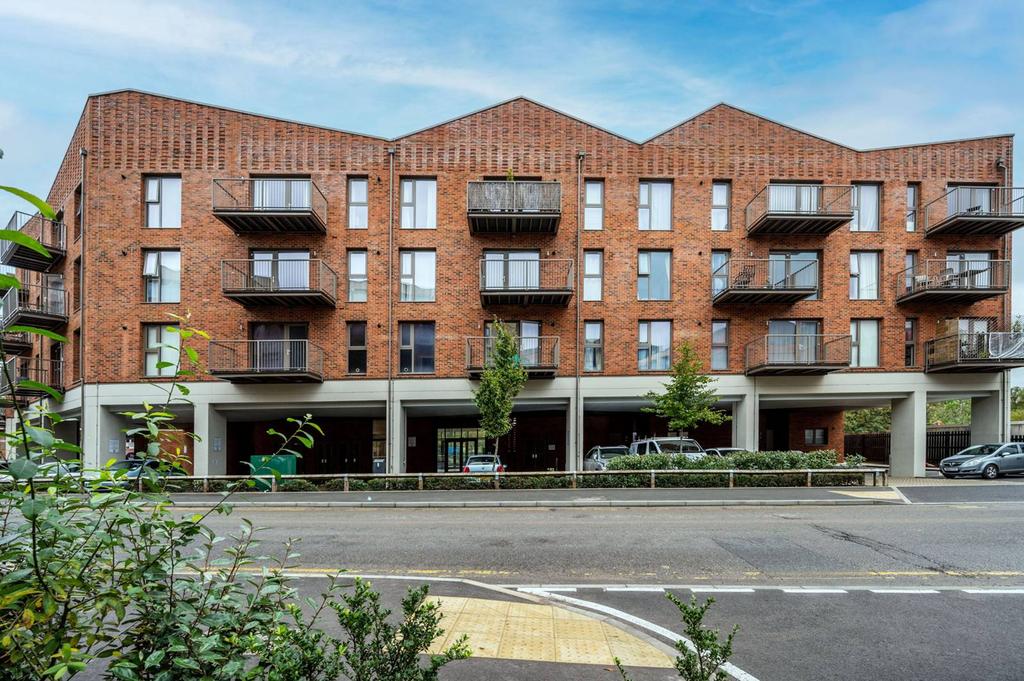 Wey Corner, Guildford, GU1... 1 bed flat - £1,900 pcm (£438 pw)