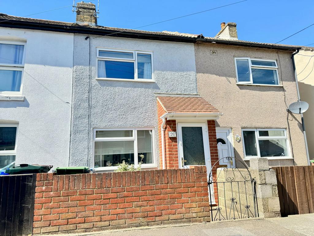 Cowper Road, Sittingbourne ME10 2 bed terraced house - £210,000