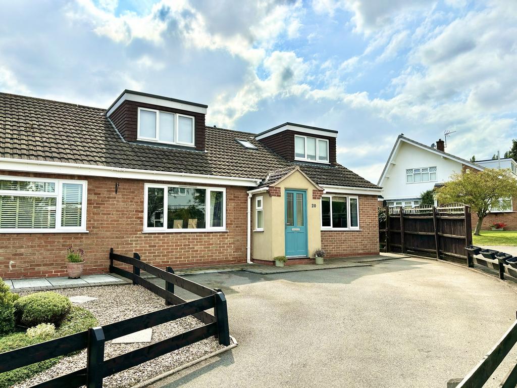 Countesthorpe, Leicester LE8 4 bed semi-detached house - £305,000