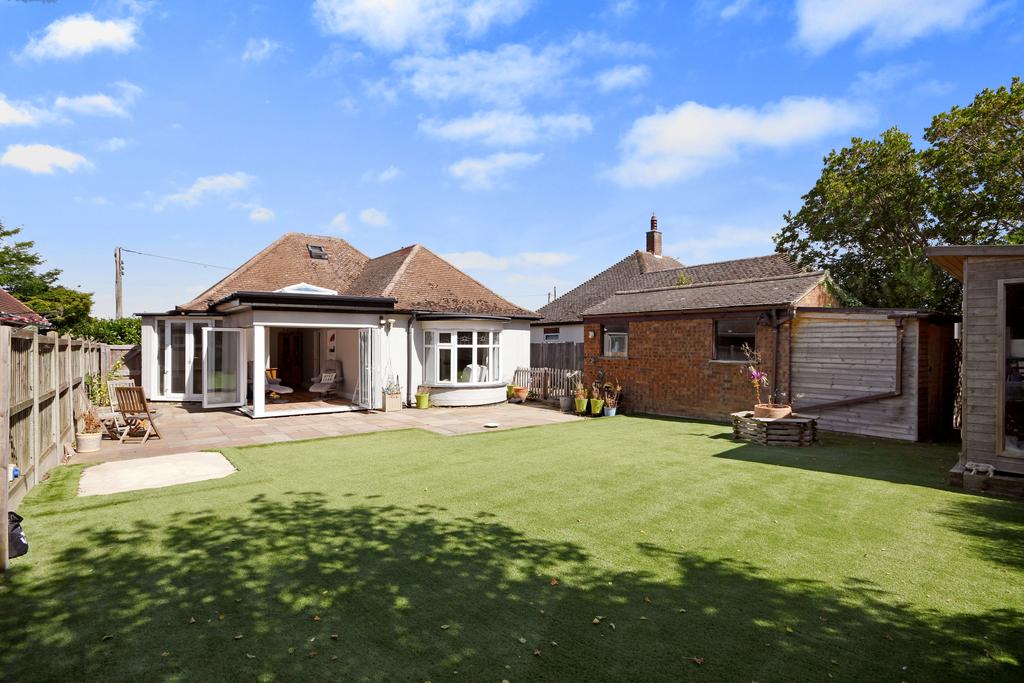 Maldon Road, Great Baddow, Chelmsford 3 bed bungalow - £540,000
