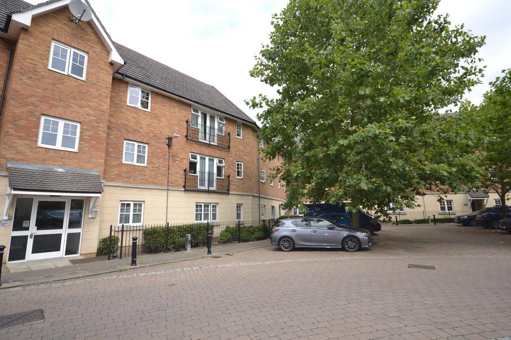 Caspian Way, Purfleet 2 bed apartment - £229,995