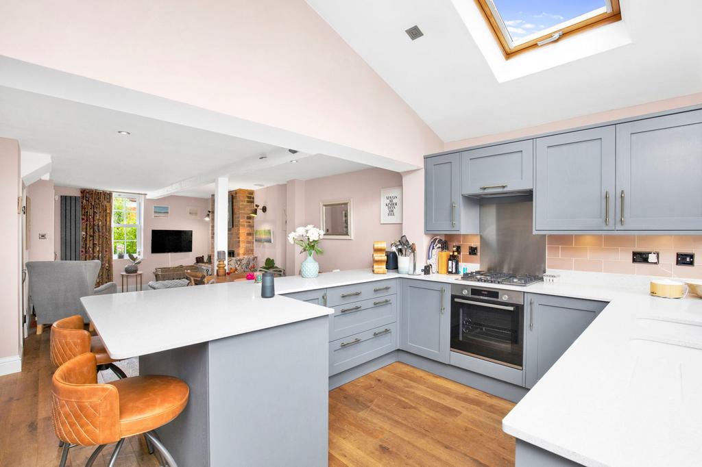 The Street, Cranbrook TN17 3 bed semi-detached house - £500,000