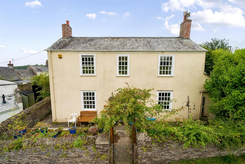 Wilcove, Torpoint 3 bed detached house - £425,000