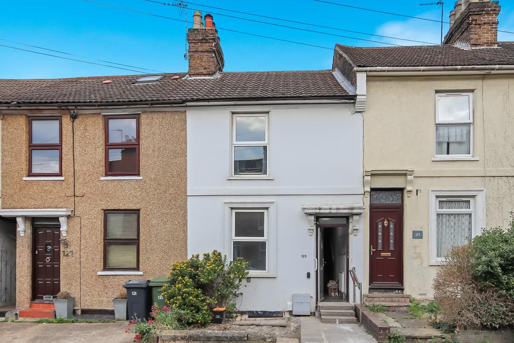 Kingsley Road, Maidstone ME15 Studio to rent - £749 pcm (£173 pw)